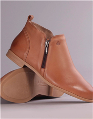 FROGGIE WHISKEY ANKLE BOOTS | Rosella - Style inspired by elegance